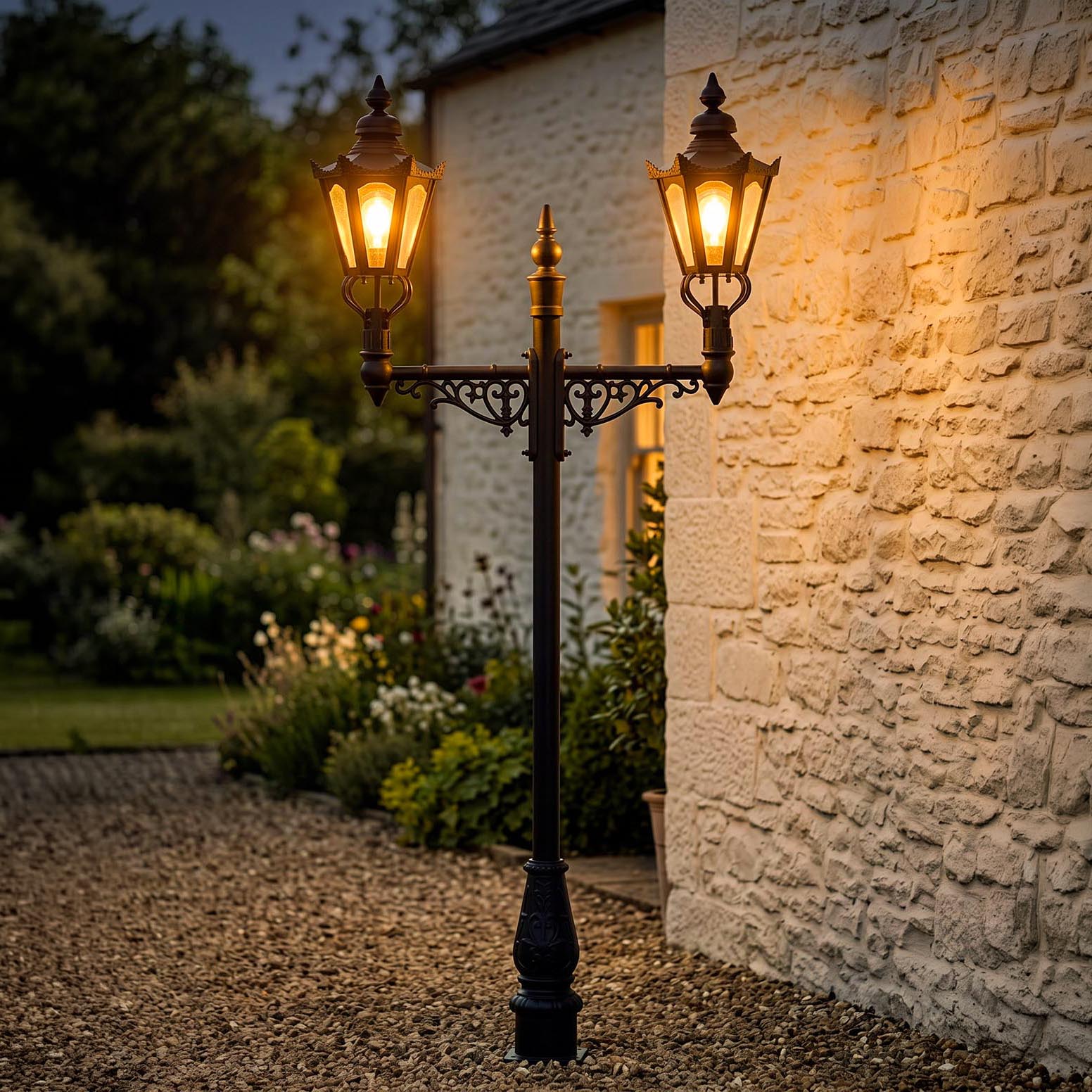 Garden Lamp Posts | English Lamp Post Co Since 1986 – English Lamp Posts