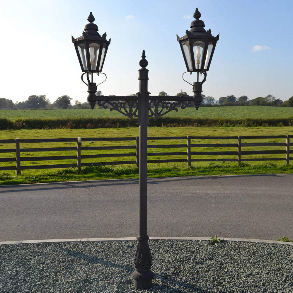 Garden Lamp Posts | English Lamp Post Co Since 1986 – English Lamp Posts